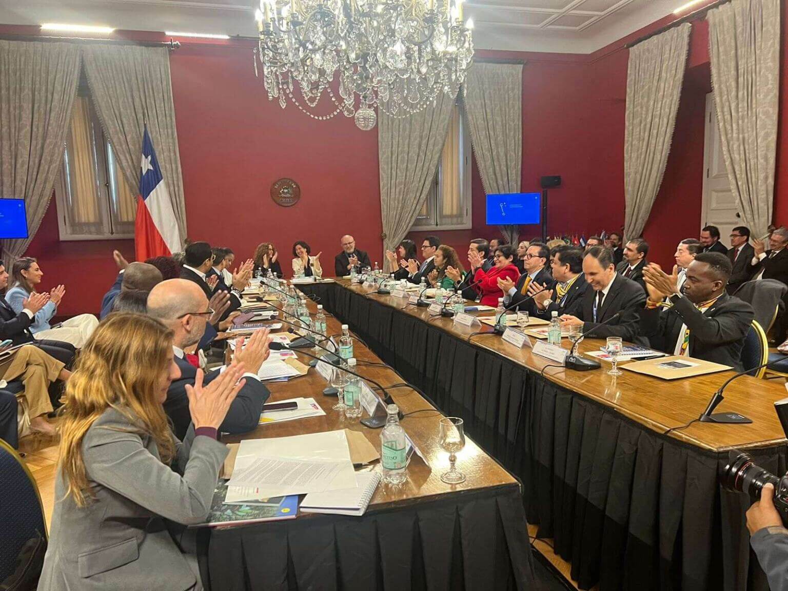 Colombia liderará iniciativas de regulación de Inteligencia Artificial